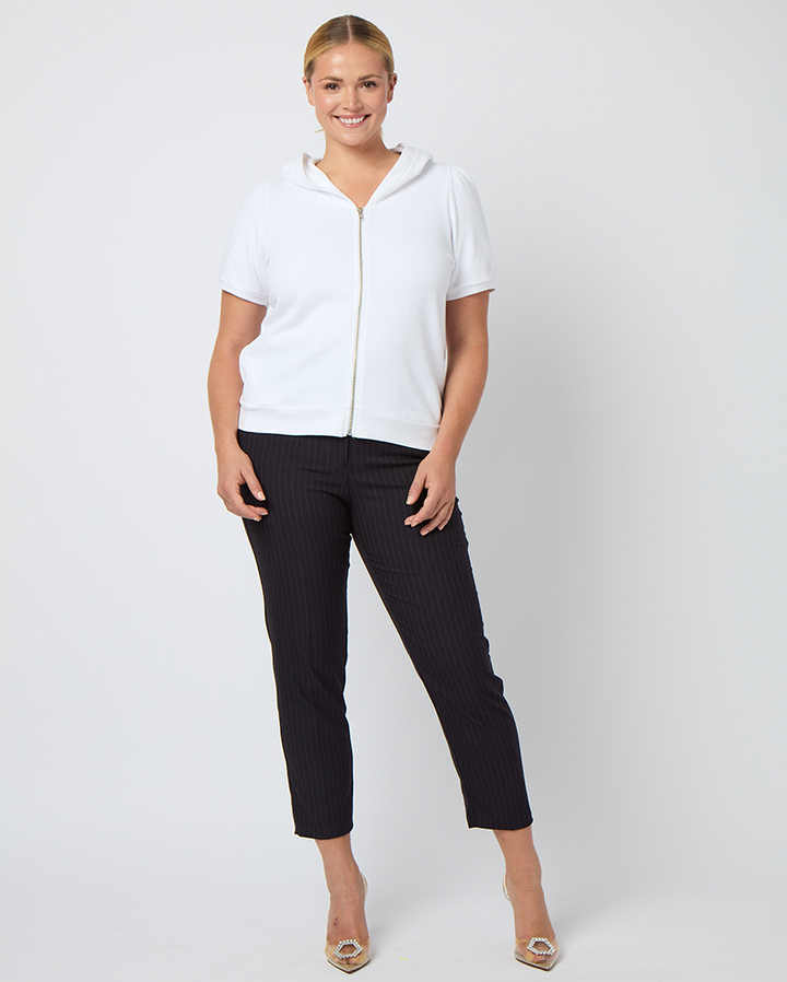 Clothing for Women with Fuller Bust D Cup+, Mid-Size // PerfectDD